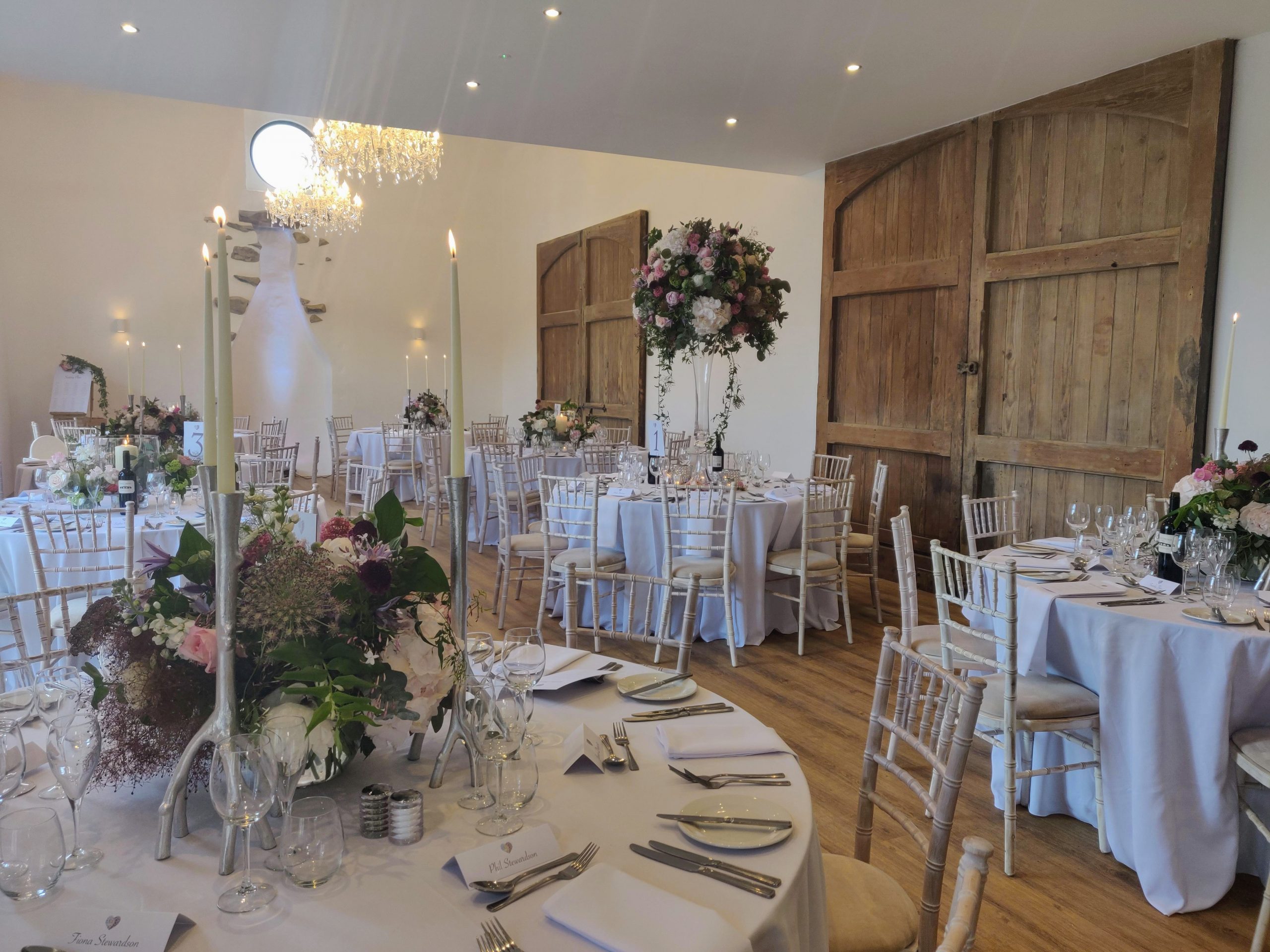 Tips for perfecting your wedding table plan